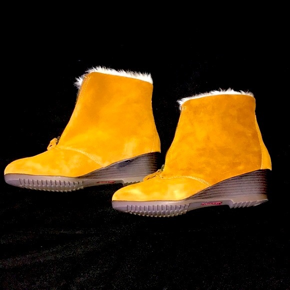 Sporto | Shoes | New Sporto Suede Leather Orangetan Colored Booties W ...